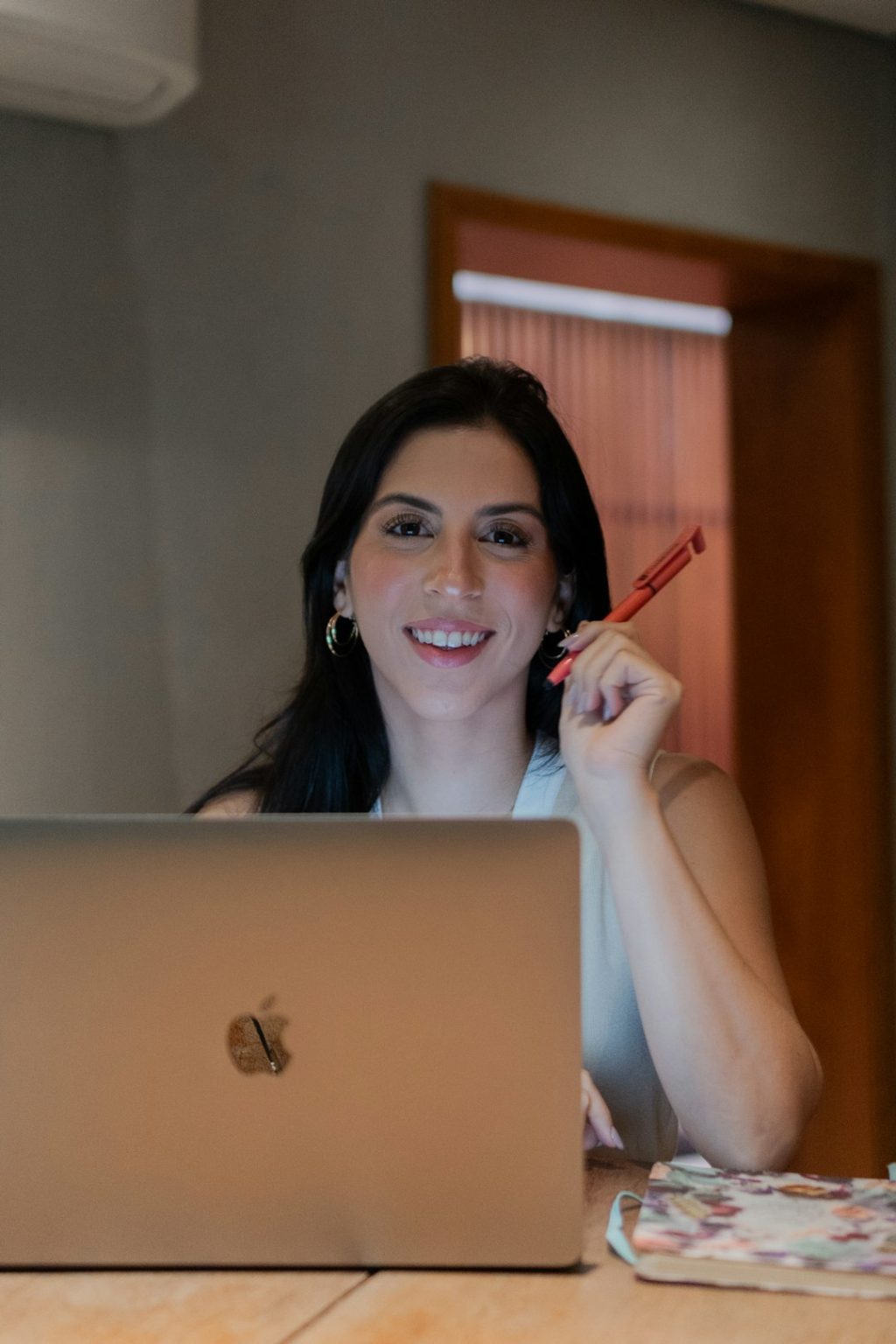 How to Embed a YouTube Video in PowerPoint [Step-by-Step]