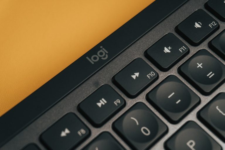 Desktop and File Folders Do Not Refresh Automatically on Windows